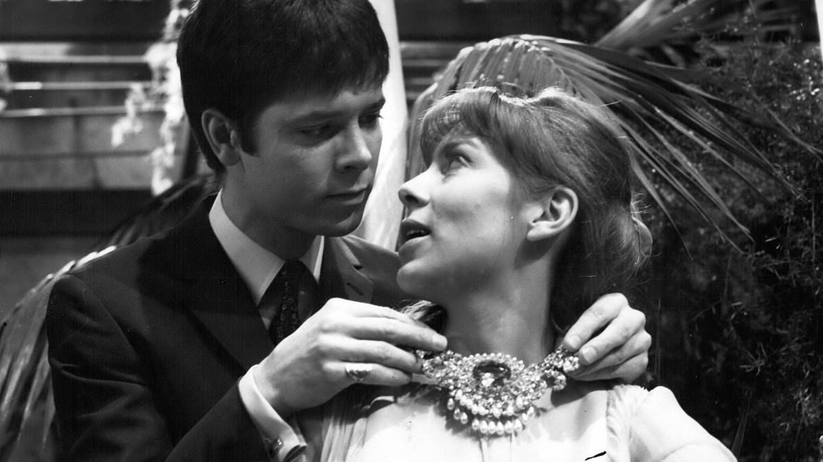 Marian Diamond dead at 89: Brookside legend passes away 'suddenly' as ...